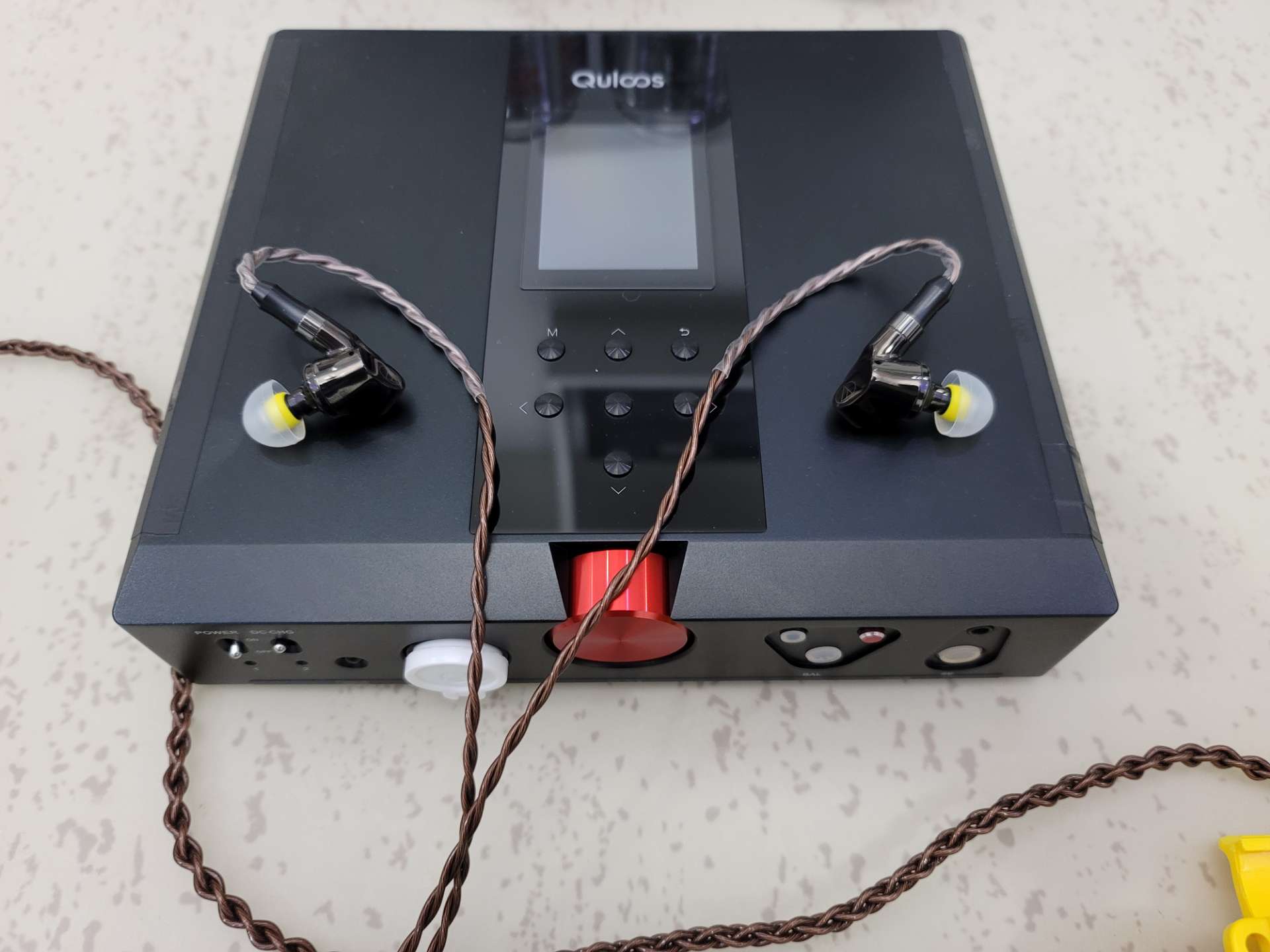 艾利和可移动式桌面级解码放大一体机：ACRO CA1000